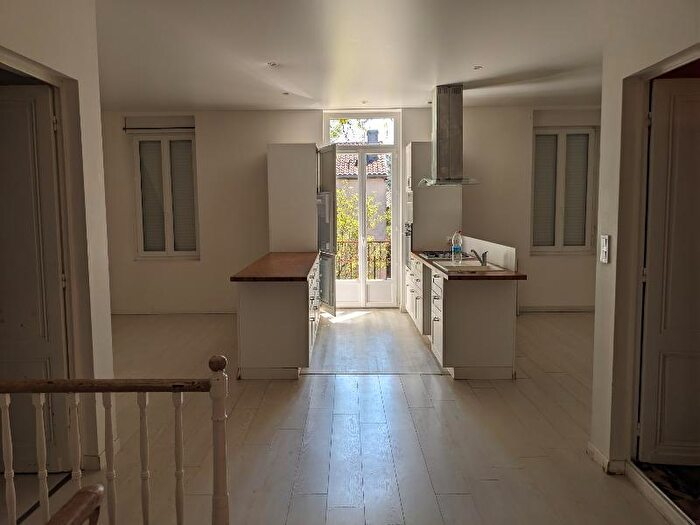 Appartement 5 pièces à Pineuilh, à louer