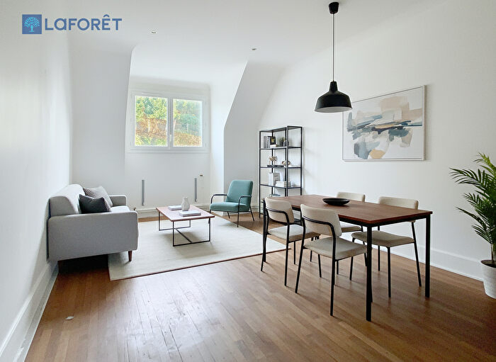 Appartement à vendre - Hennebont, Centre-ville, Kerbihan, La Grange, Kerlano - 3 pièces - 2 chambres