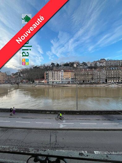 Appartement à louer - Vieux Lyon, Lyon ème arrondissement - 3 pièces - 2 chambres