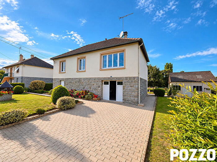 Saint-Hilaire-du-Harcouët : Maison 4 pièces à vendre