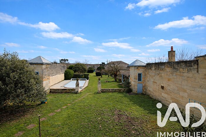 Maison à vendre - Saint-Médard-de-Guizières - 8 pièces - 5 chambres