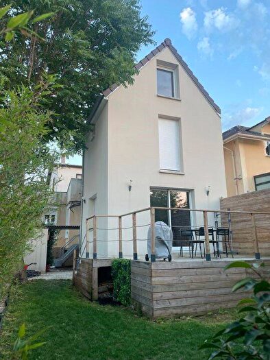 Maison à louer - Gabriel Péri-Estienne dOrves, Colombes - 5 pièces - 4 chambres