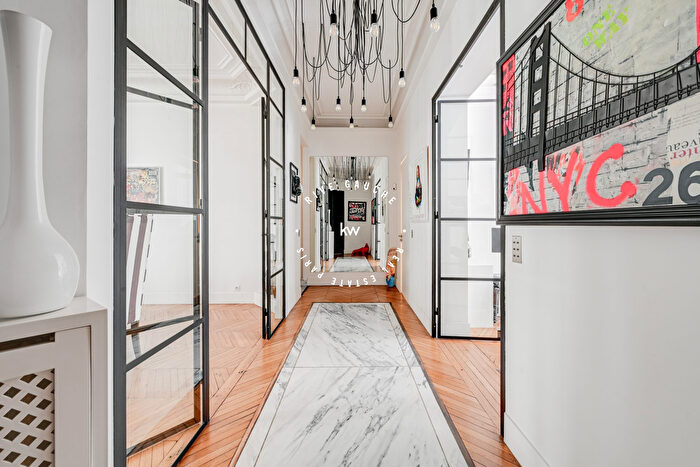 Appartement à vendre - Paris e , Dauphine - 8 pièces - 4 chambres