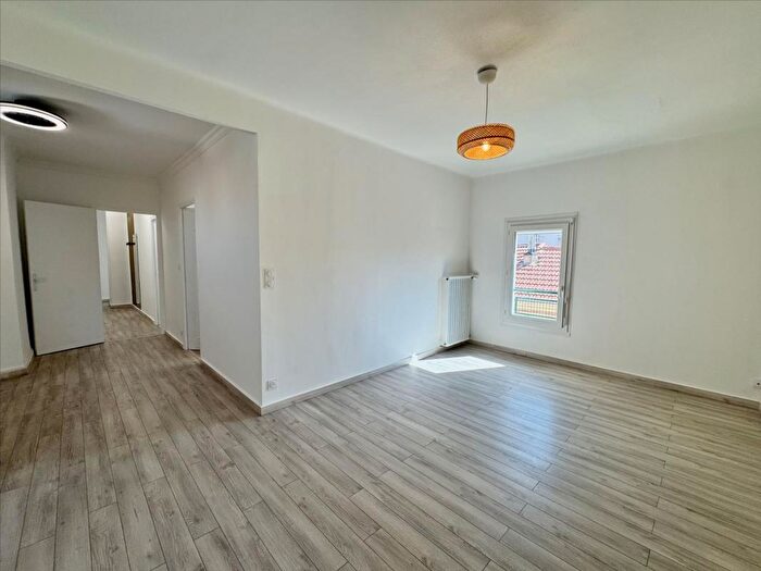 Appartement à louer - Béziers - 3 pièces - 2 chambres