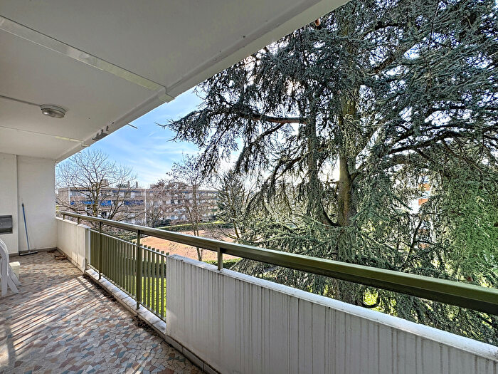 Appartement à vendre - Bron, Porte des Alpes - 4 pièces - 2 chambres