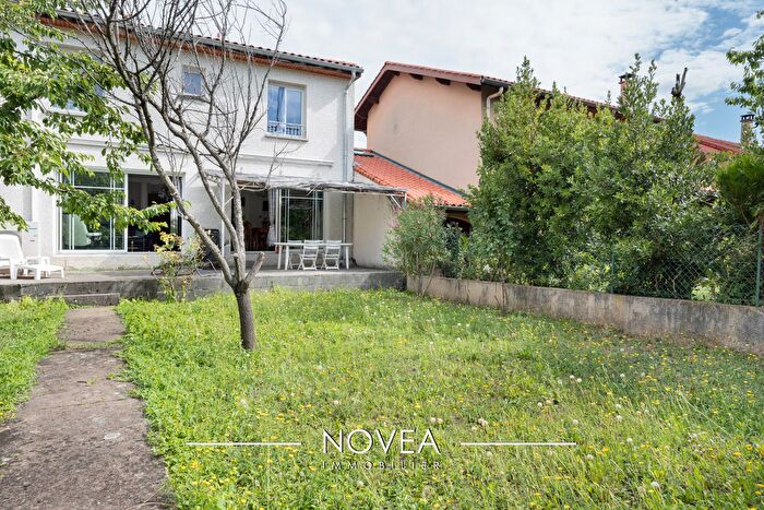 Maison à vendre - Villeurbanne - 6 pièces - 5 chambres