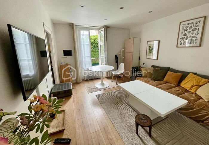 Melun, Rive de Seine, Sud : Appartement 3 pièces à vendre