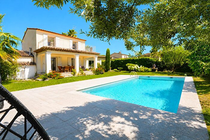 Maison 5 pièces à Mouans-Sartoux, à vendre