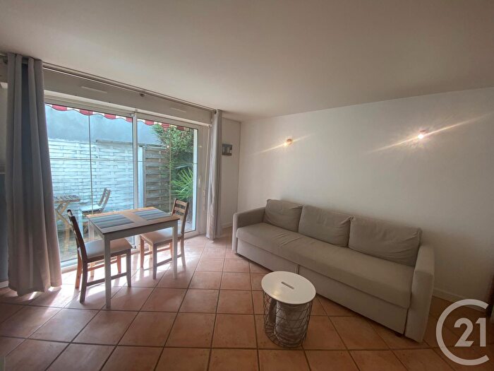 Appartement 1 pièce à La Rochelle, Centre-ville, Vieux-port, Marché, à louer