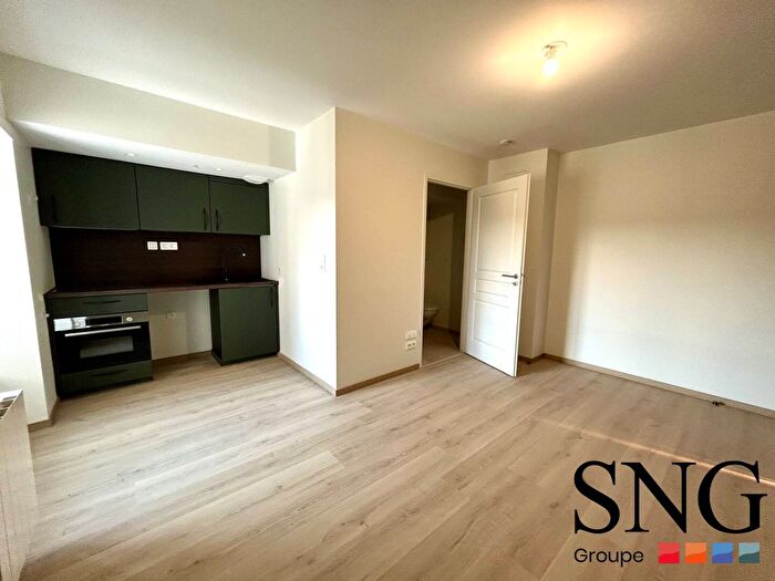 Appartement à louer - Centre Ville, Dole - 1 pièce