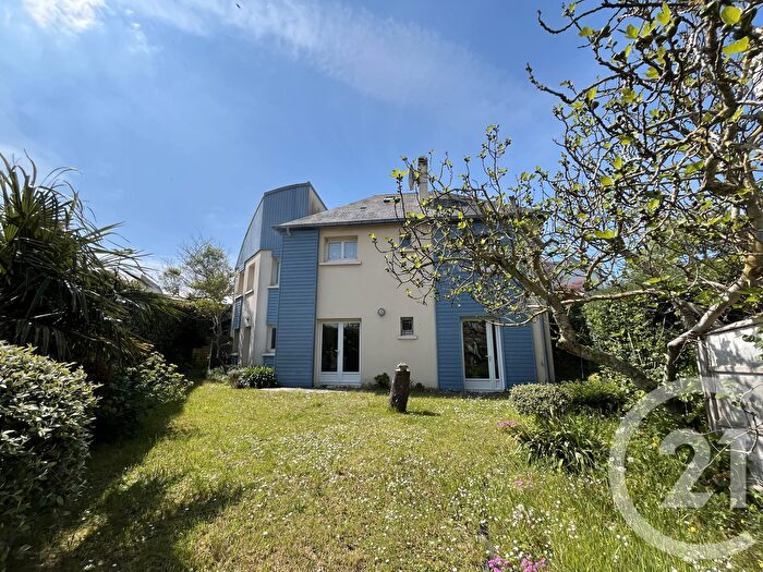 Maison à vendre - Agon-Coutainville - 8 pièces - 6 chambres