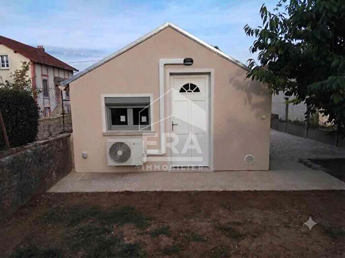 Varennes-sur-Seine : Maison 1 pièce à louer