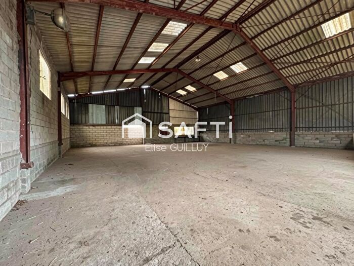 Maison à vendre - Hallines - 8 pièces - 5 chambres