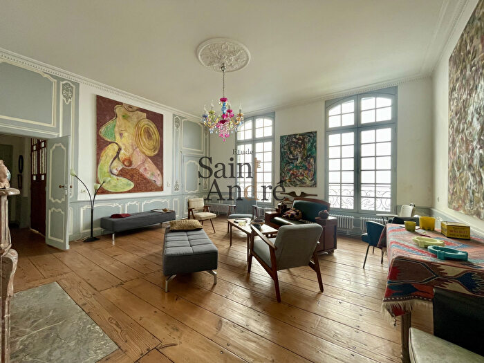 Maison à vendre - Angoulême, Le Vieil Angoulême - 9 pièces - 2 chambres