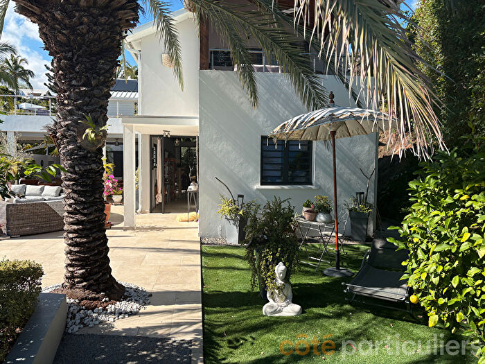 Maison à vendre - Saint-Paul, Plateau Caillou - 6 pièces - 3 chambres