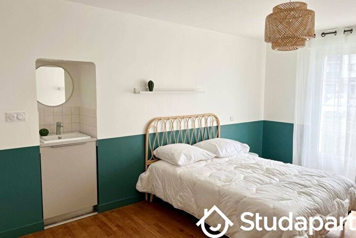 Est, Noyal-Châtillon-sur-Seiche - Appartement 1 pièce à louer