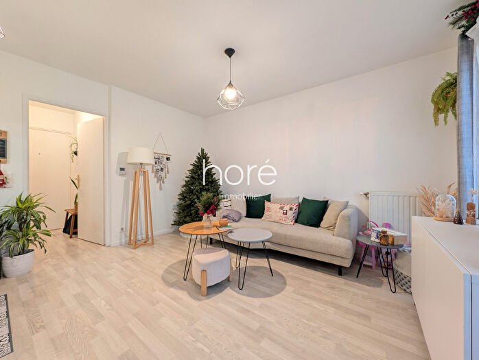 Appartement à vendre - Cergy, Les Hauts-de-Cergy - 2 pièces - 1 chambre