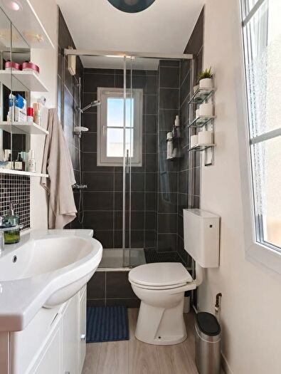 Appartement 2 pièces à louer à Colombes, Europe