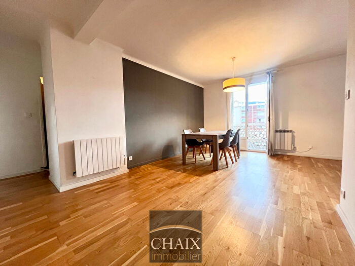 Appartement à vendre - Aubagne - 4 pièces - 2 chambres