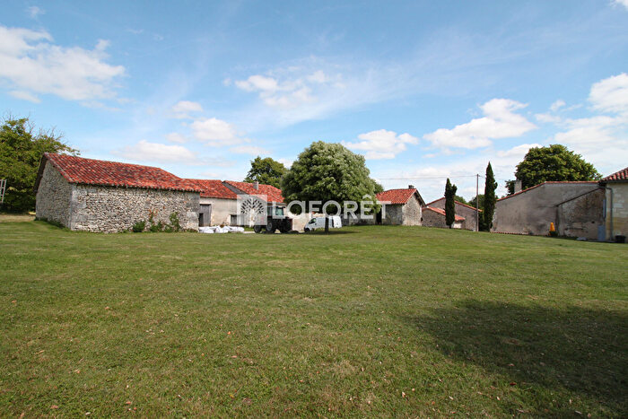 Maison à vendre - Grand-Brassac - 12 pièces - 8 chambres