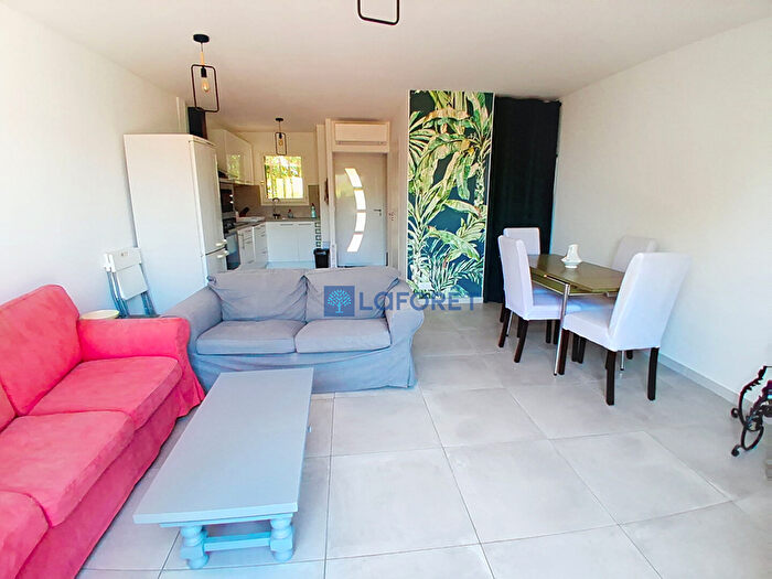 Maison 3 pièces à louer à Carqueiranne