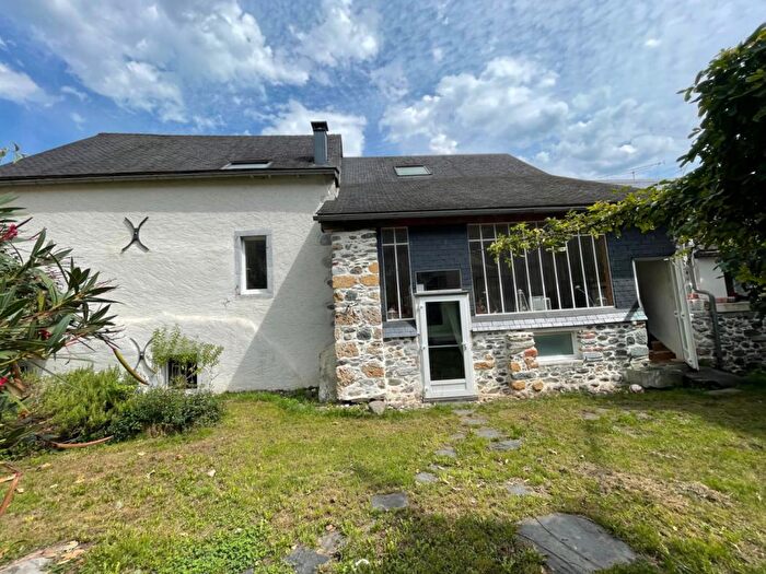 Maison à vendre - Oloron-Sainte-Marie - 4 pièces - 2 chambres