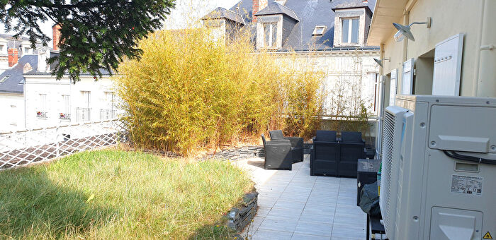 Appartement à vendre - Sainte-Maure-de-Touraine - 5 pièces - 3 chambres