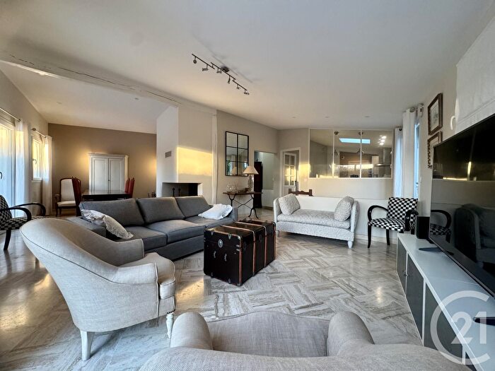 Maison à vendre - Villiers-le-Bâcle - 5 pièces - 3 chambres