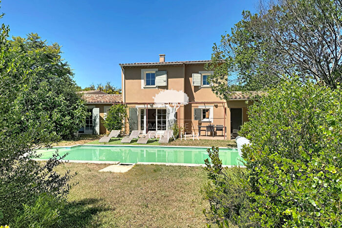 Maison 5 pièces à Saint-Saturnin-lès-Apt, à vendre