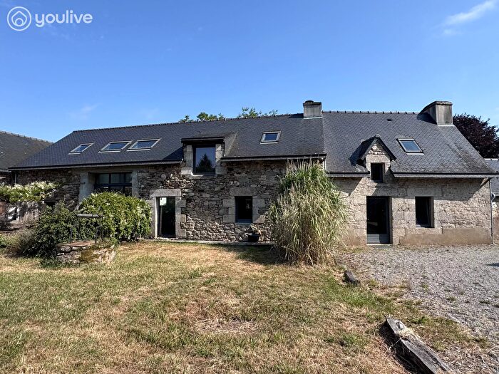 Saint-Gérand : Maison 12 pièces à vendre