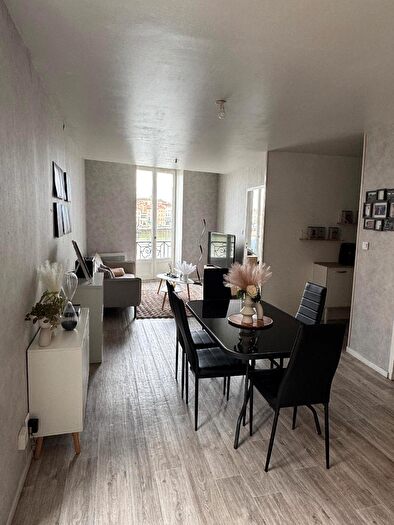 Appartement à louer - Saint-Laurent-sur-Saône - 2 pièces - 1 chambre