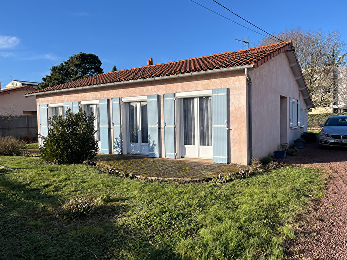 Maison à vendre - Thouars - 4 pièces - 3 chambres