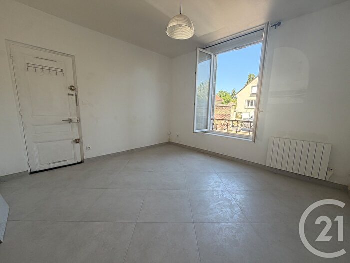 Pont-Sainte-Maxence, Sarron : Appartement 1 pièce à louer