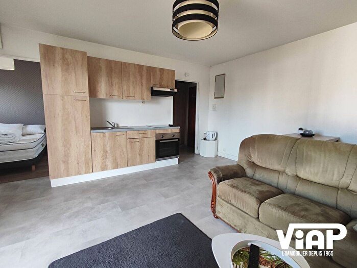 Appartement à louer - Centre-Halles Carnot, Limoges - 1 pièce - 1 chambre