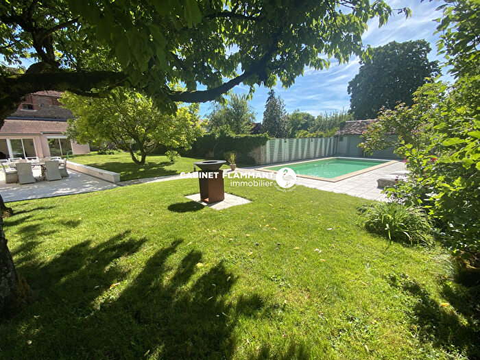 Semur-en-Auxois : Maison 10 pièces à vendre