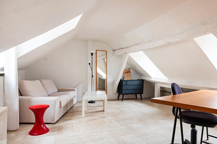 Appartement à louer - Saint-Germain-en-Laye, Centre-ville, Quartiers forestiers - 2 pièces - 1 chambre