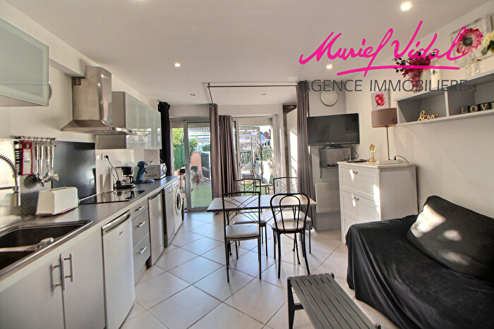 Maison à vendre - Saint-Cyprien, Plage de lArt - 8 pièces - 6 chambres