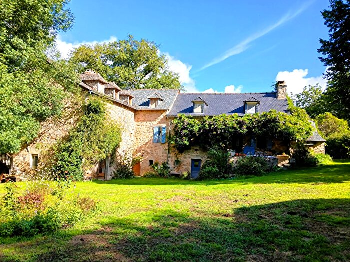 Maison à vendre - Lunac - 10 pièces - 7 chambres