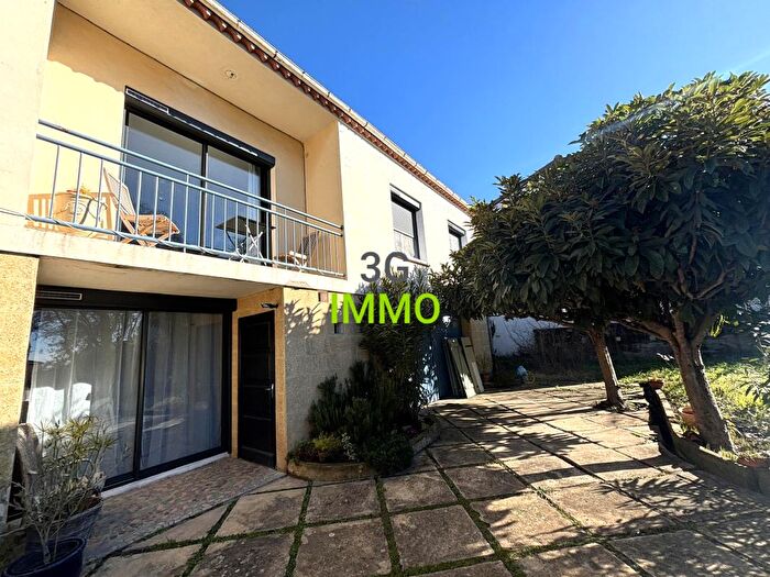 Maison à vendre - Uzès - 5 pièces - 3 chambres