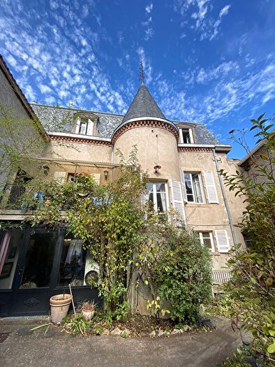 Maison à vendre - Sauvagnat-Sainte-Marthe - 7 pièces - 5 chambres