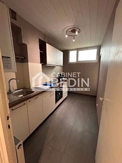 Appartement à louer - Bordeaux - 3 pièces - 2 chambres