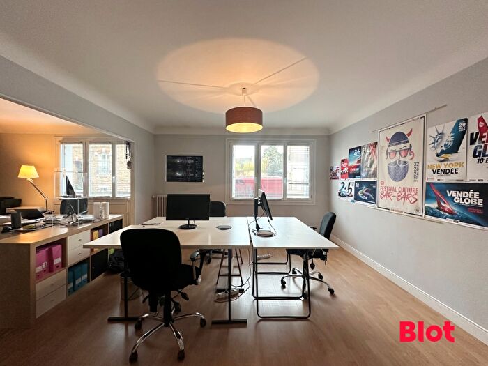 Appartement à vendre - Quartiers Nord-Est, Jeanne dArc - 2 pièces - 1 chambre