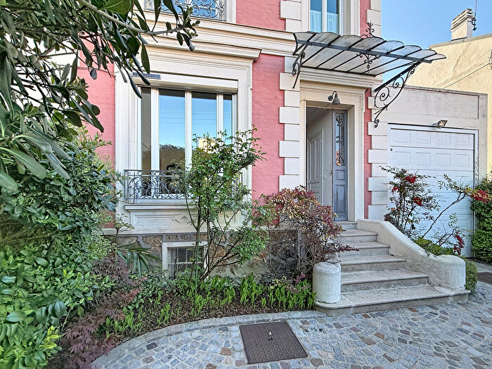 Colombes, Les Vallées - Maison 7 pièces à vendre