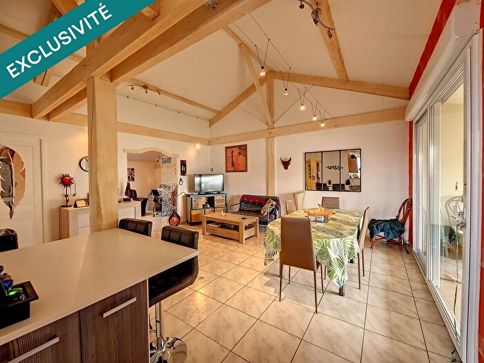 Maison à vendre - Villeneuve-sur-Lot, Eysses - 5 pièces - 3 chambres