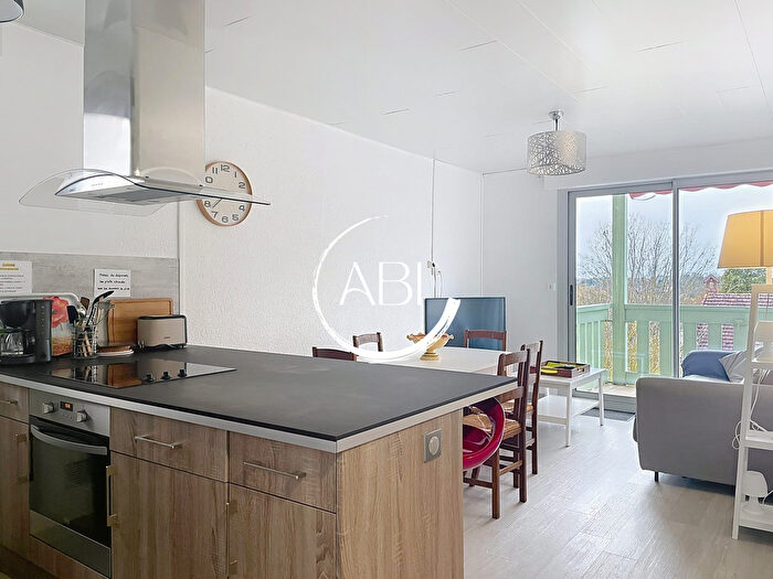 Appartement à vendre - Bagnoles-de-lOrne - 3 pièces - 2 chambres