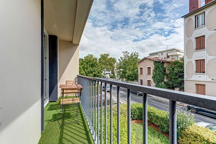 Appartement à louer - Laënnec, Lyon ème - 5 pièces - 4 chambres