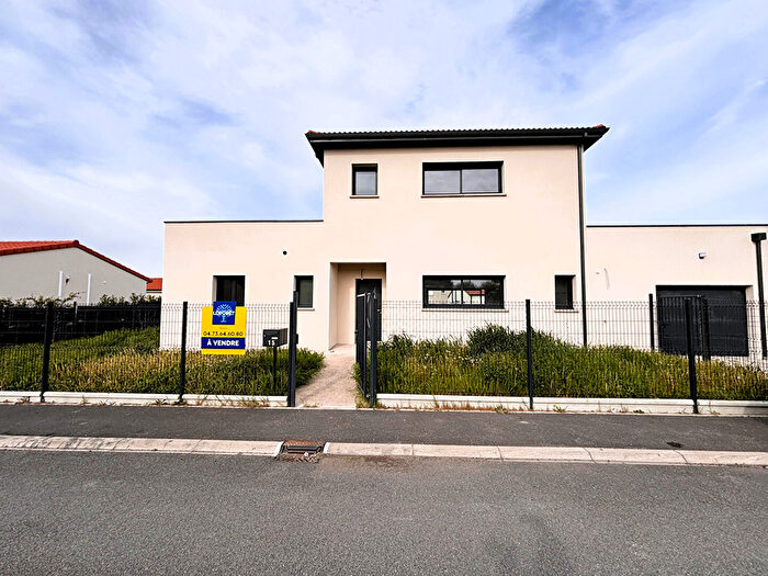 Maison à vendre - Ennezat - 5 pièces - 4 chambres