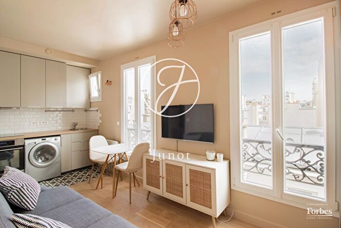Paris 7ème, Champ de Mars : Appartement 1 pièce à vendre