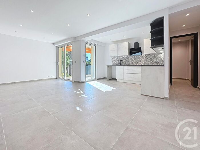 Appartement à vendre - Antibes, Rastines, Super Antibes, Laval, La Fontonne - 3 pièces - 2 chambres