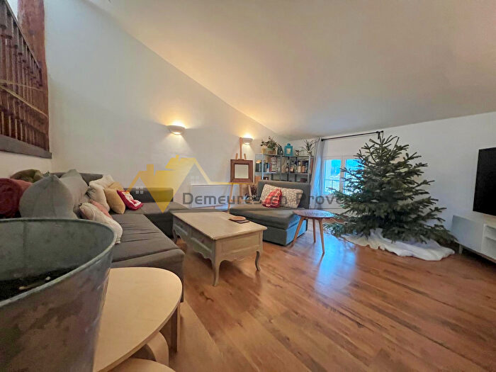 Maison à louer - Malaucène - 5 pièces - 3 chambres